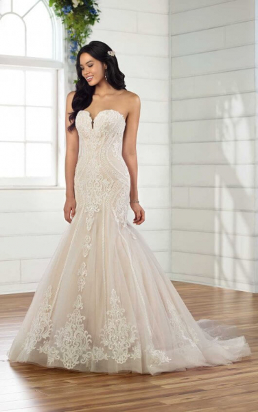Wedding Dress Sample Sale - Gowns & Garters - The Bridal Shop