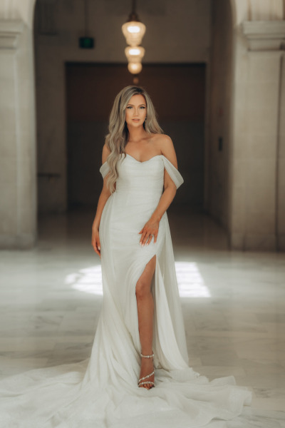 Wedding Dress Sample Sale - Gowns & Garters - Wedding Dress Shop